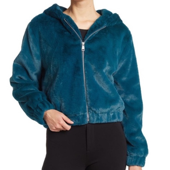 bagatelle | Jackets & Coats | New Bagatelle Nyc Plush Faux Fur Hooded ...